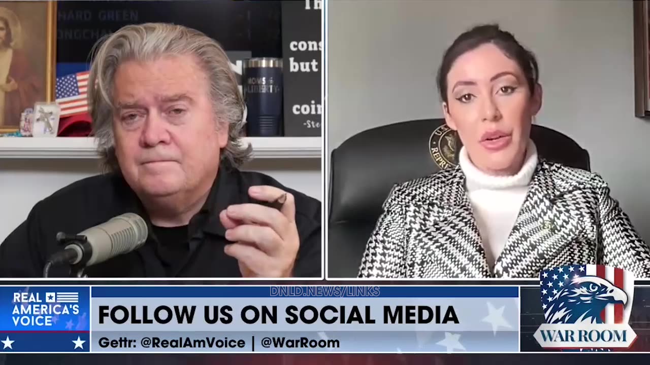 Steve Bannon & Anna Paulina Luna: Ex Twitter Executive Yoel Roth Caught ...