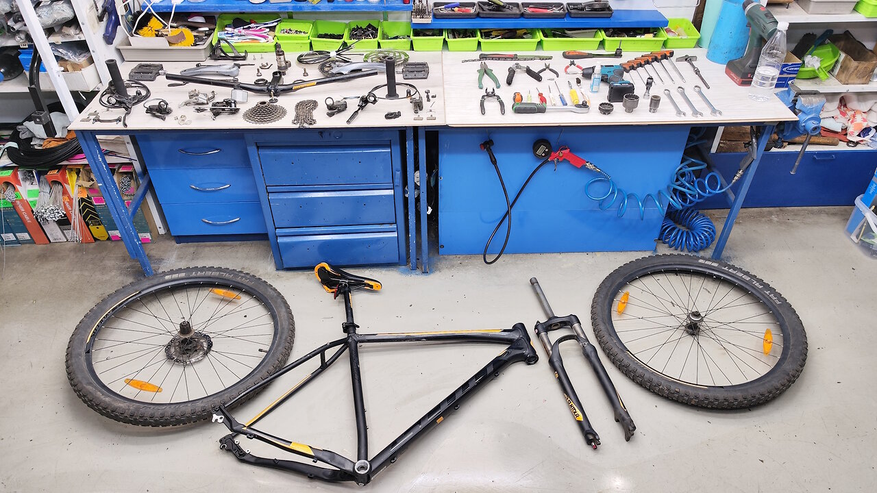 How to disassemble a bicycle. How many tools you need to disassemble a ...