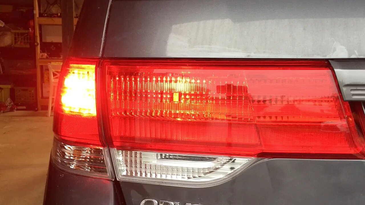 Honda Odyssey Taillight Inner And Outer Assembly Replacement