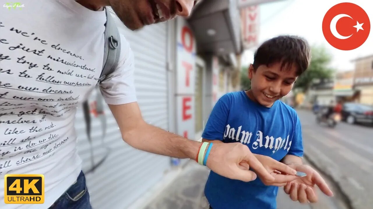 Meeting Many Kind Turkish People in Siverek 🇹🇷 | Solo Travel Turkey ...