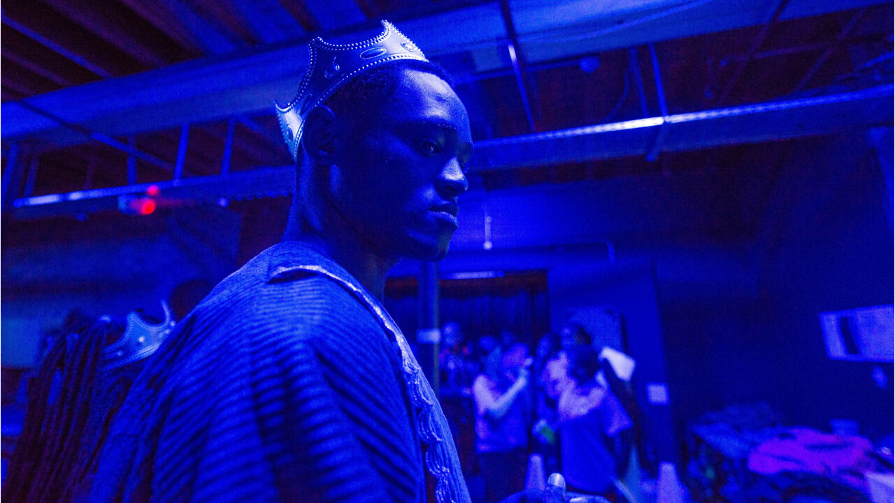 Watch: Pupils from De La Bat School for the Deaf in Worcester, perform ...