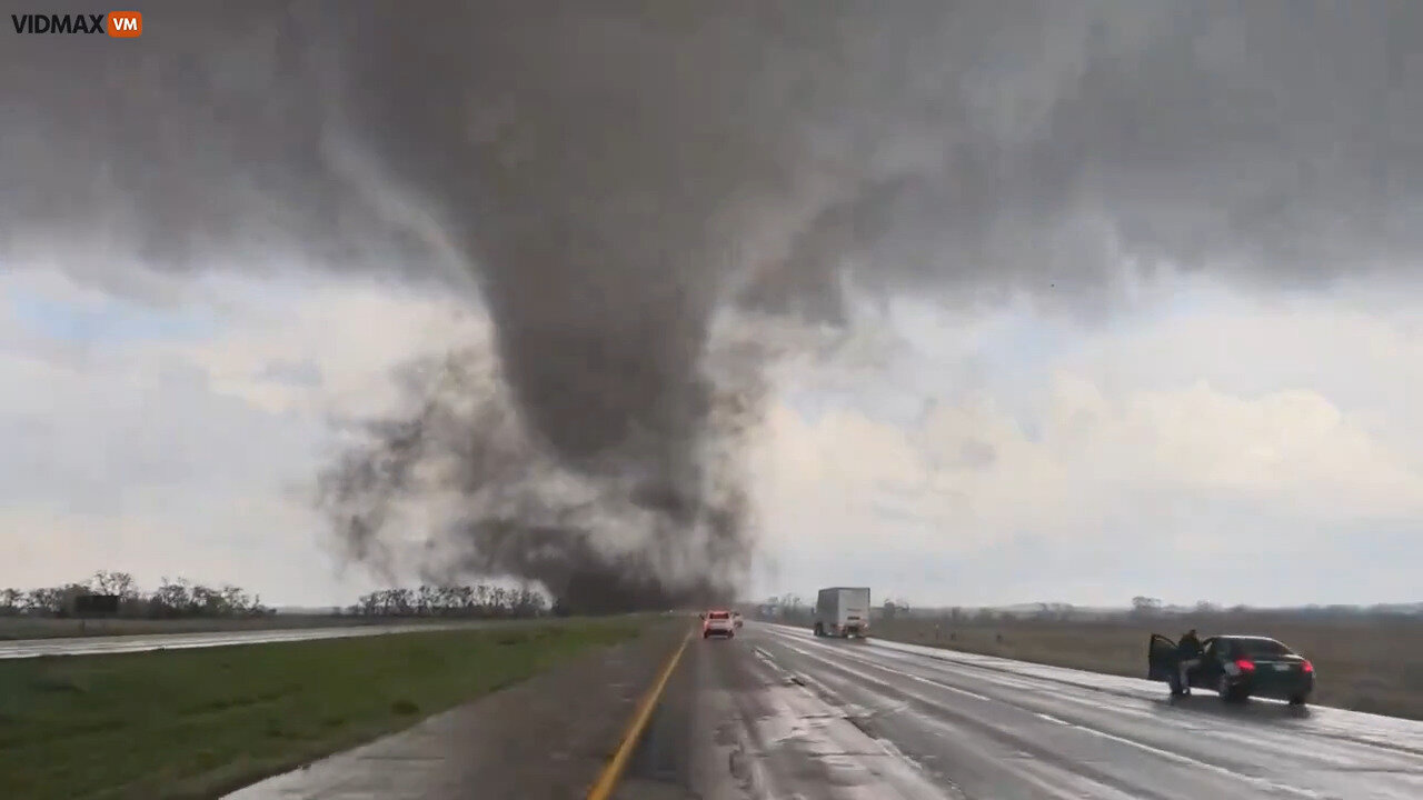 Massive Half-Mile Wide Tornado Rips Through Oklahoma, More Spotted In ...