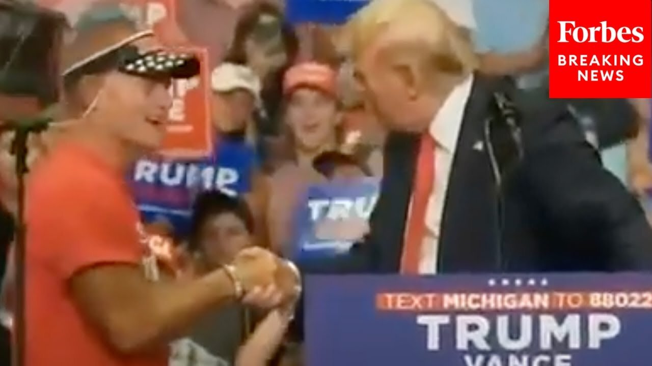 WATCH: Donald Trump Invites Audience Member Up Onto Stage During ...