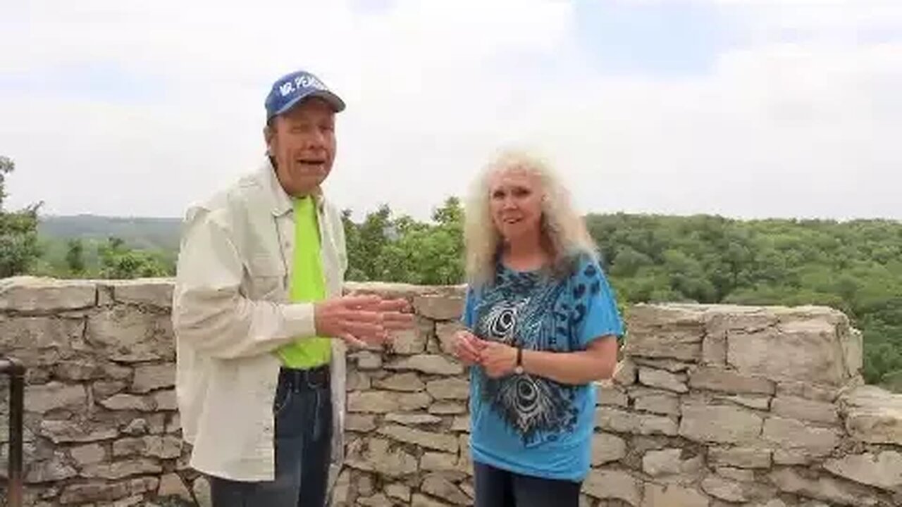 Clark Tower Castle, Winterset, Ia Travel USA, Mr. Peacock & Friends ...