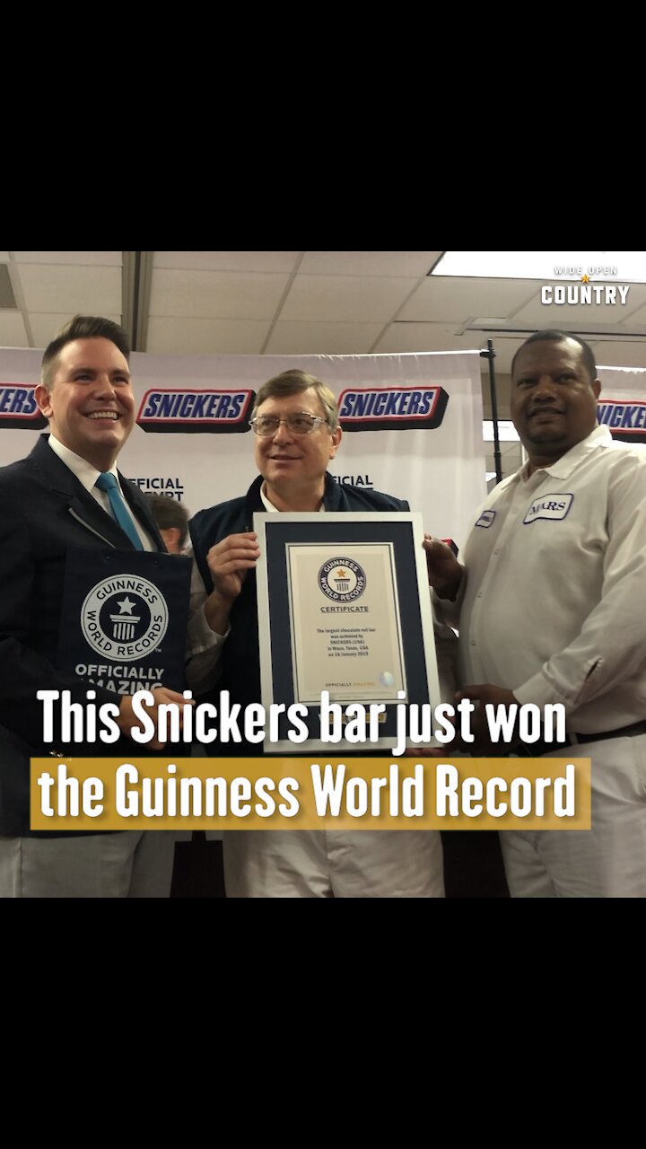 This Snickers Bar Just Won the Guiness World Record