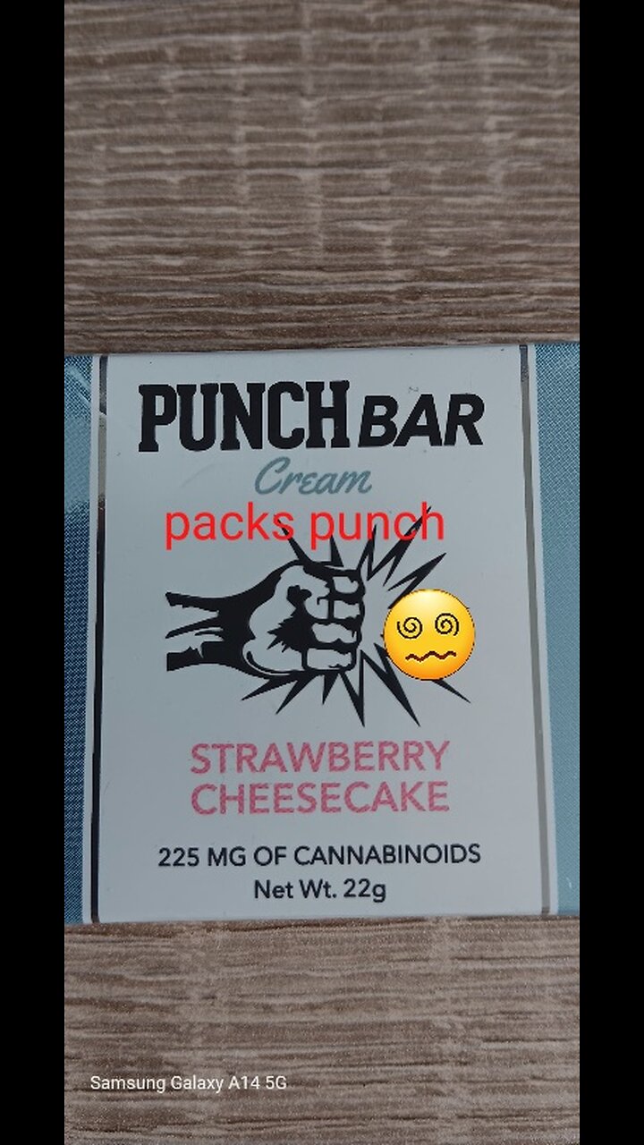 Punch bar edible Strawberry cheese cake review