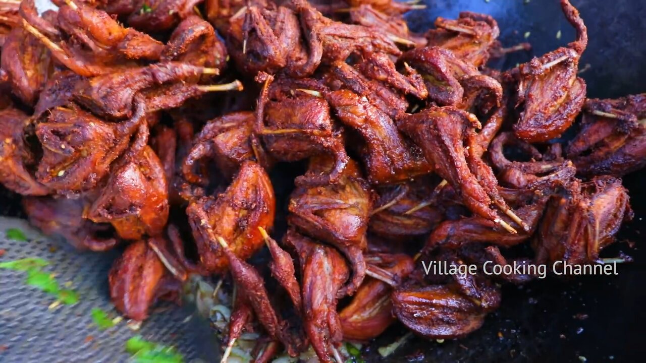 QUAIL FRY | ANGRY BIRDS FRY | Villagers Cooking Kaadai Fry Street Food ...