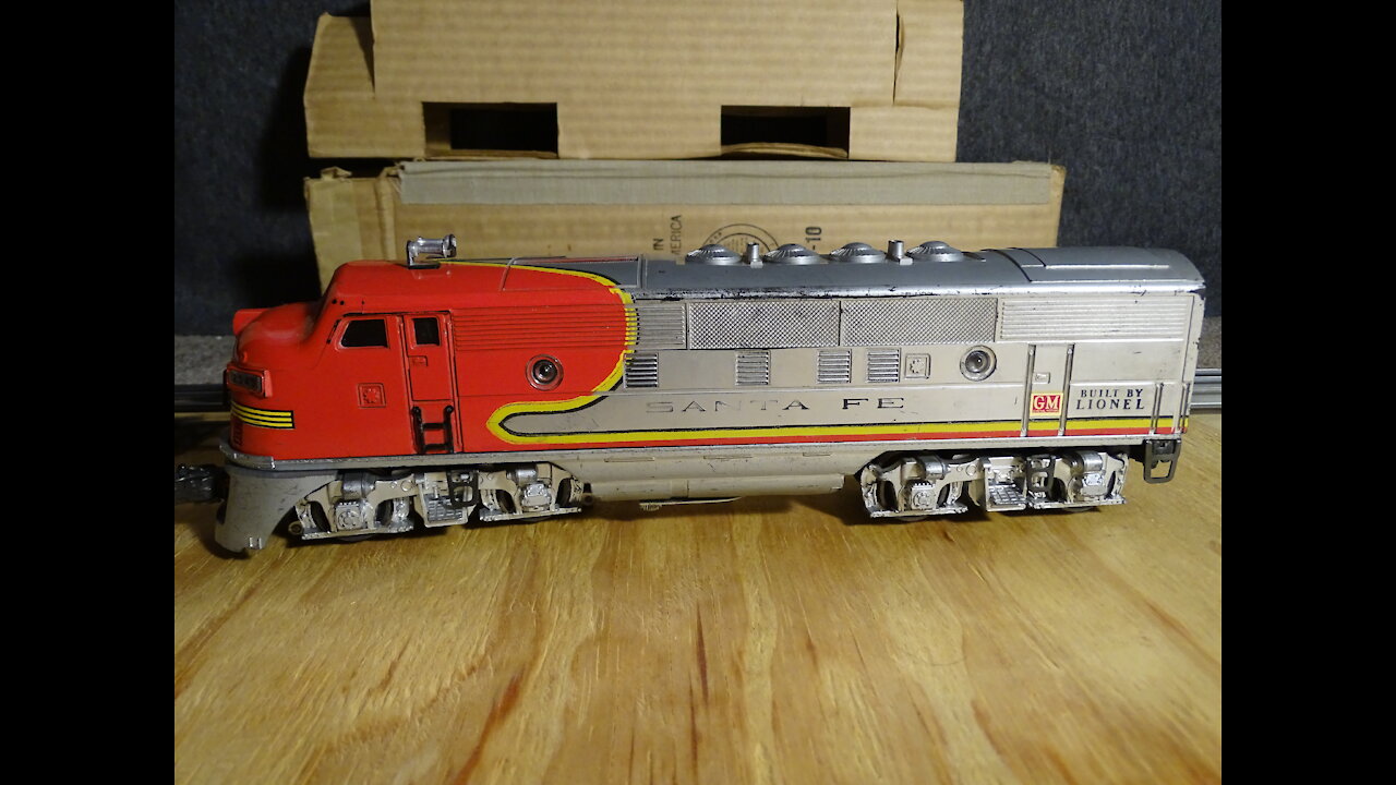 Lionel 2343 Santa Fe F3 Diesel Locomotive with switches, signals, and ...
