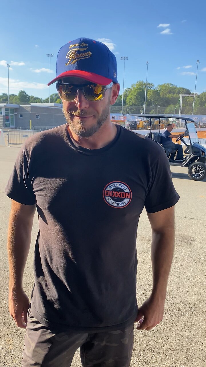 Tracks that thrill, Bugs that roll