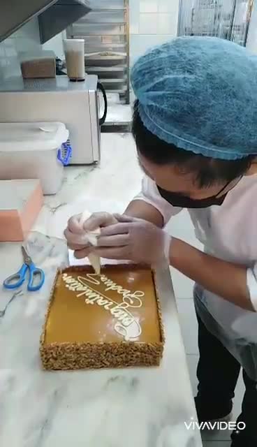 Cake calligraphy