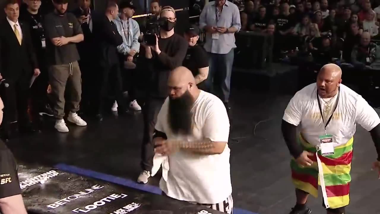 Craziest Slap Fight EVER! Zales vs. Da Crazy Hawaiian | Slap Fighting ...