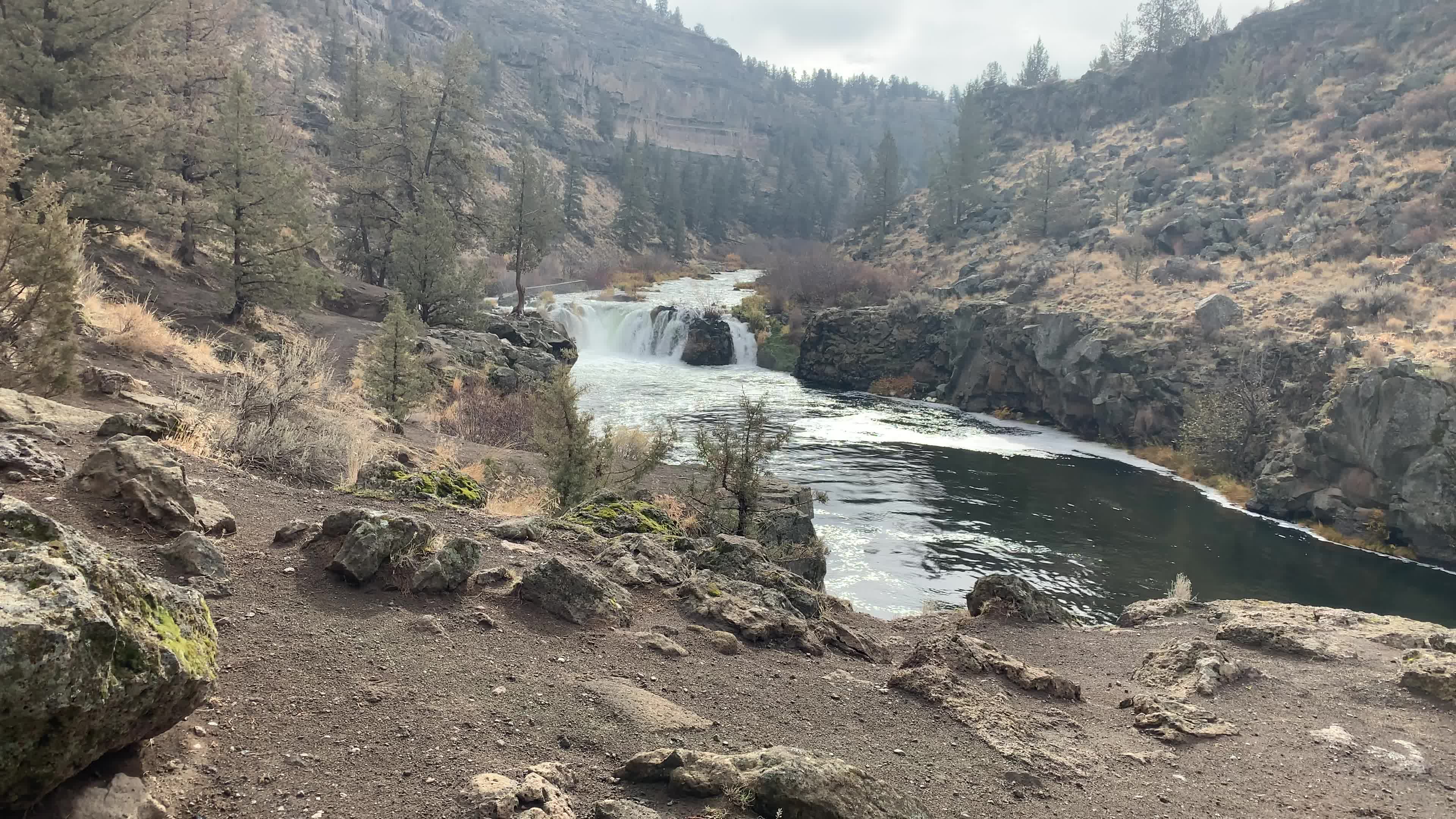 Central Oregon – Steelhead Falls – Hiking Downstream of the Waterfall – 4K