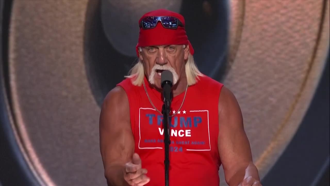 Hulk Hogan energizes crowd at RNC