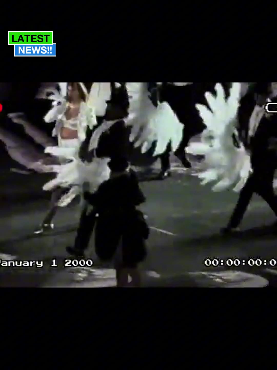 Taylor Swift's iconic backing dancer Kameron Saunders addressed his ...