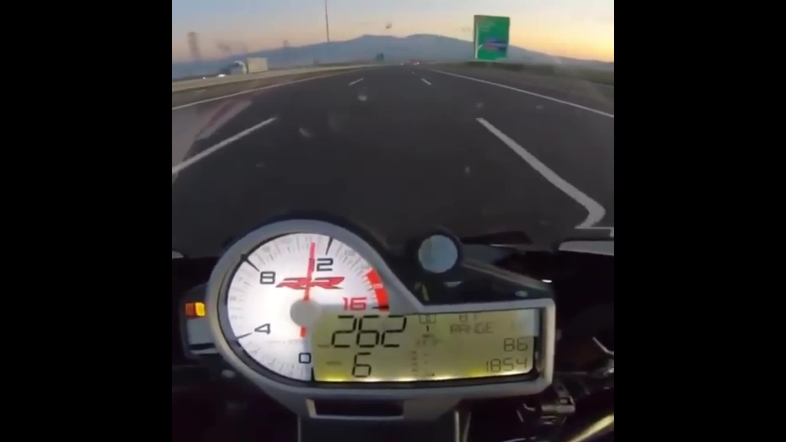 BMW s1000rr /Moto Beast Addiction / Bike influencer /Explorer