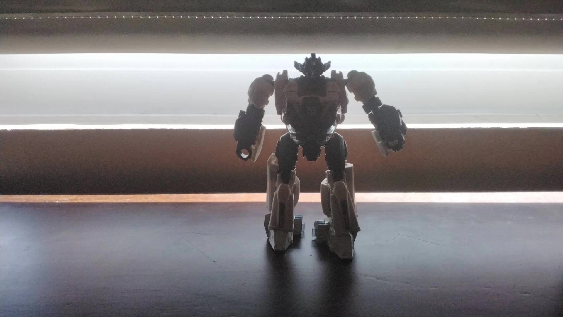 Transformers Studio series 81 bumblebee movie wheel Jack transformation ...