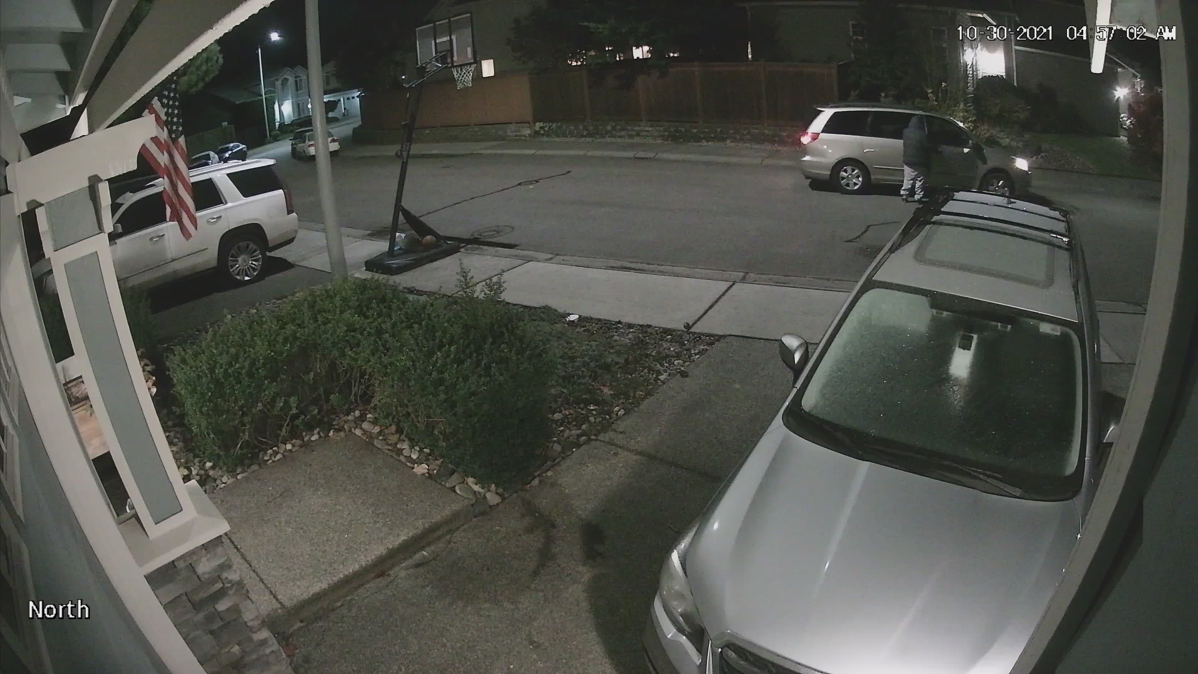 10302021 - Ghetto Shoe Snatcher