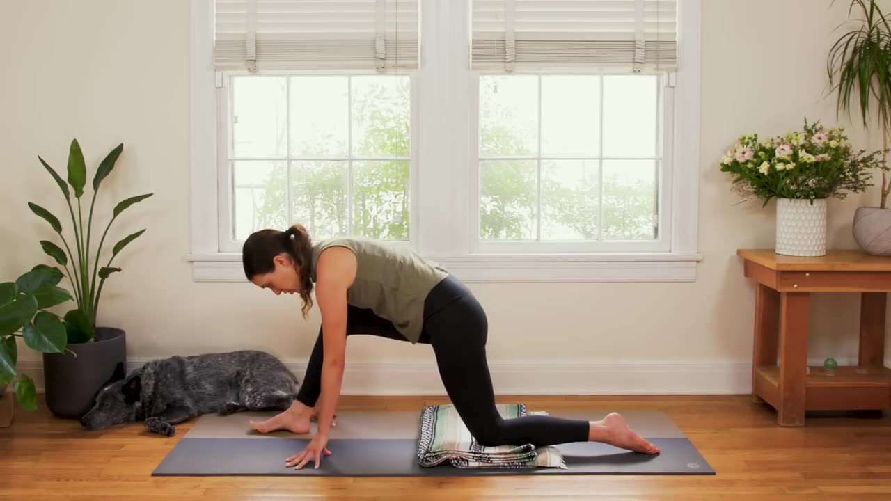 Yoga for Beginners: 10-Minute Starter Session | Start Your Yoga Journey ...
