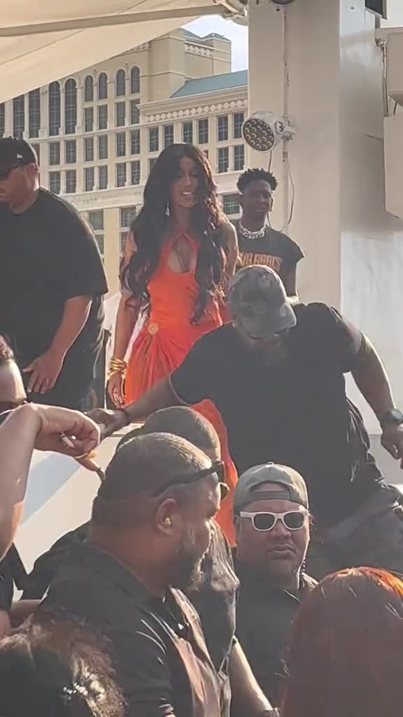 Cardi B throws her mic at a rude fan during a live performance in LAS ...