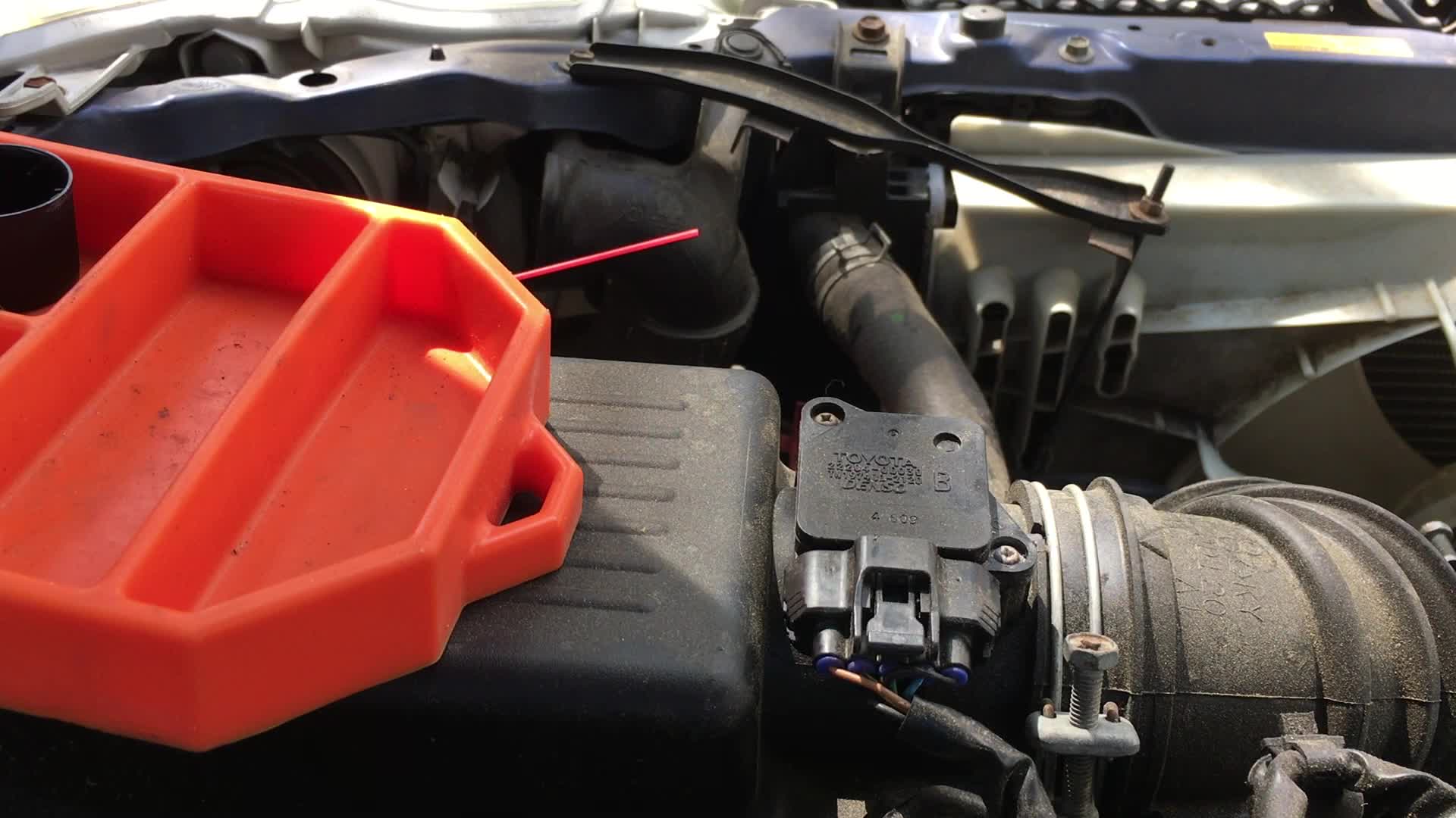 2004 Toyota Corolla - P0420 Code Cleared - Cleaning the Mass Air Flow ...