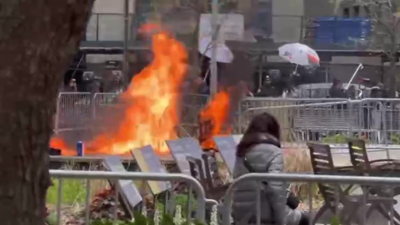 BREAKING: PROTESTER LIGHTS THEMSELF ON FIRE OUTSIDE TRUMP CRIMINAL ...