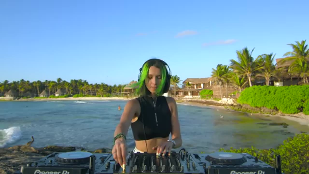 Miss Monique - YearMix 2022 @ Tulum [Melodic Techno / Progressive House ...