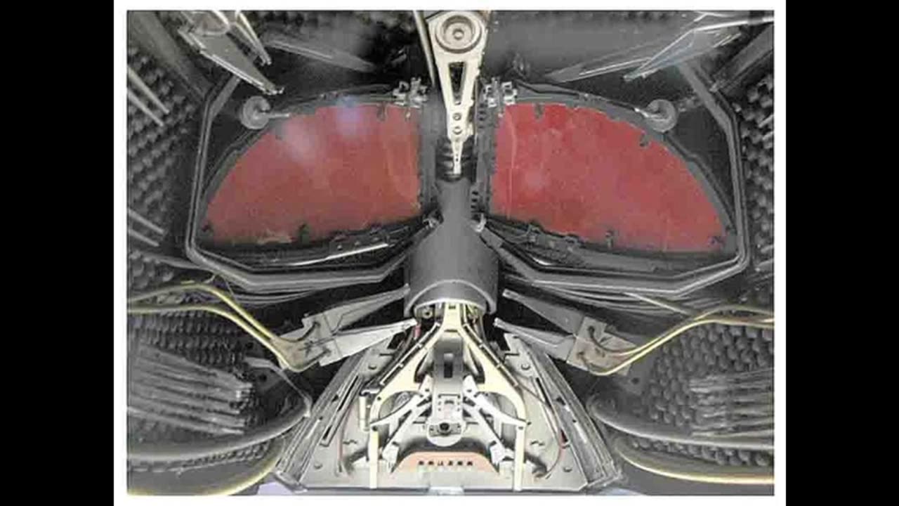 The Fragile Power of Technology: The Great Global Computer Outage as a ...