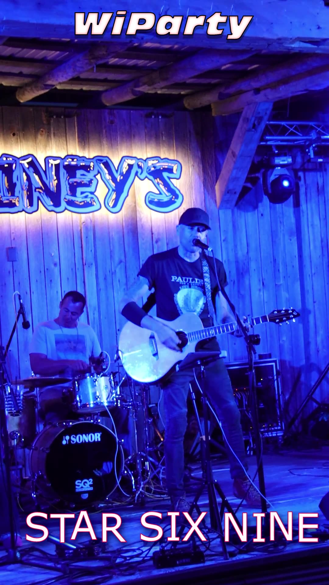 Bound for Branson singing Walker Hayes sing Fancy Like at Maloney's