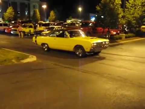 1969 Dodge Dart 2nd Burnout At The Mopar Nationals