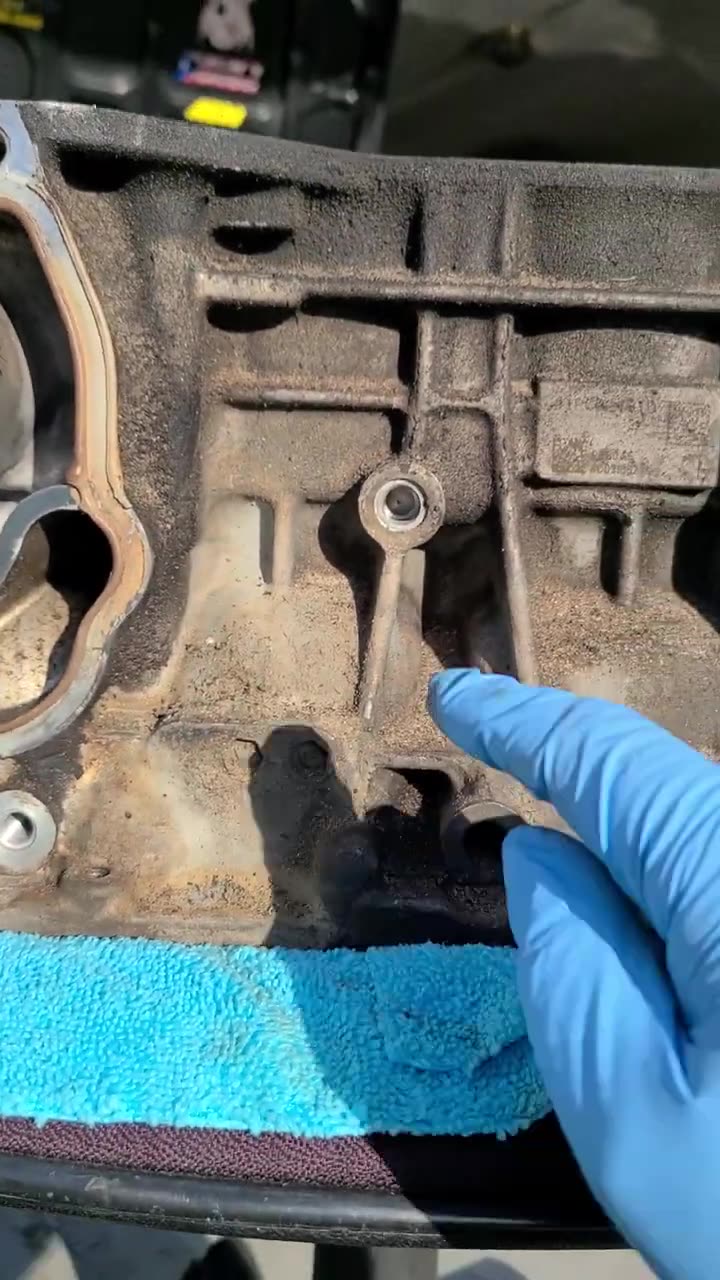 Cracked k20Z3 block. 8th gen Honda civic si.