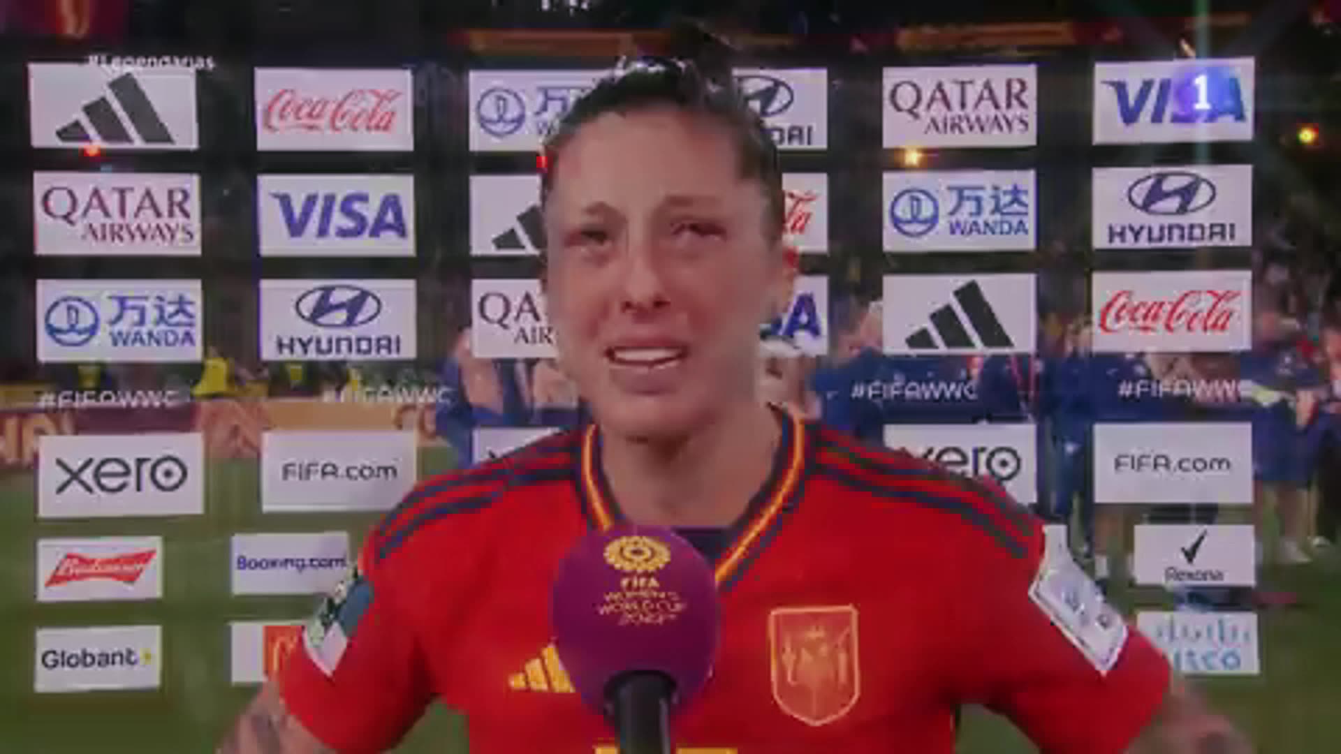 Spanish FA boss under fire for kissing player filmed making obscene ...