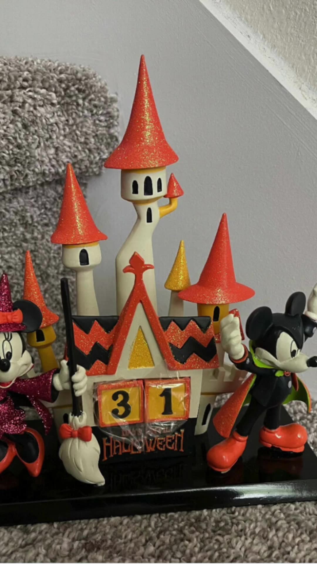 Disney Parks Mickey and Minnie Mouse Halloween Figurine Countdown ...