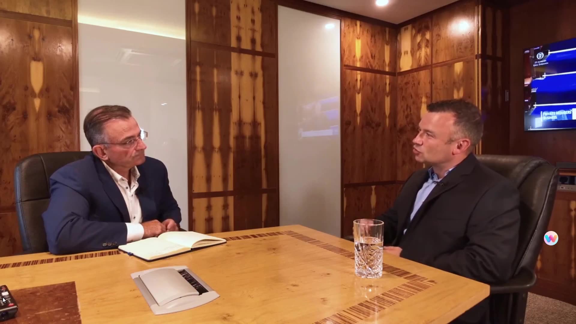 Ireland First: challenging the political establishment (Derek Blighe ...