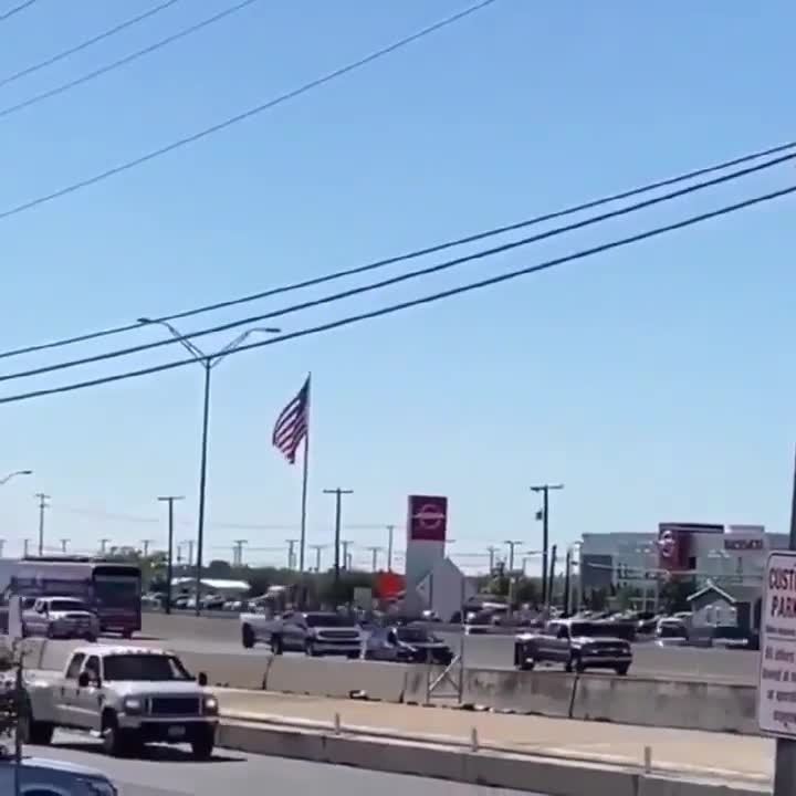 Biden Bus escorted out of Texas by Trump Train
