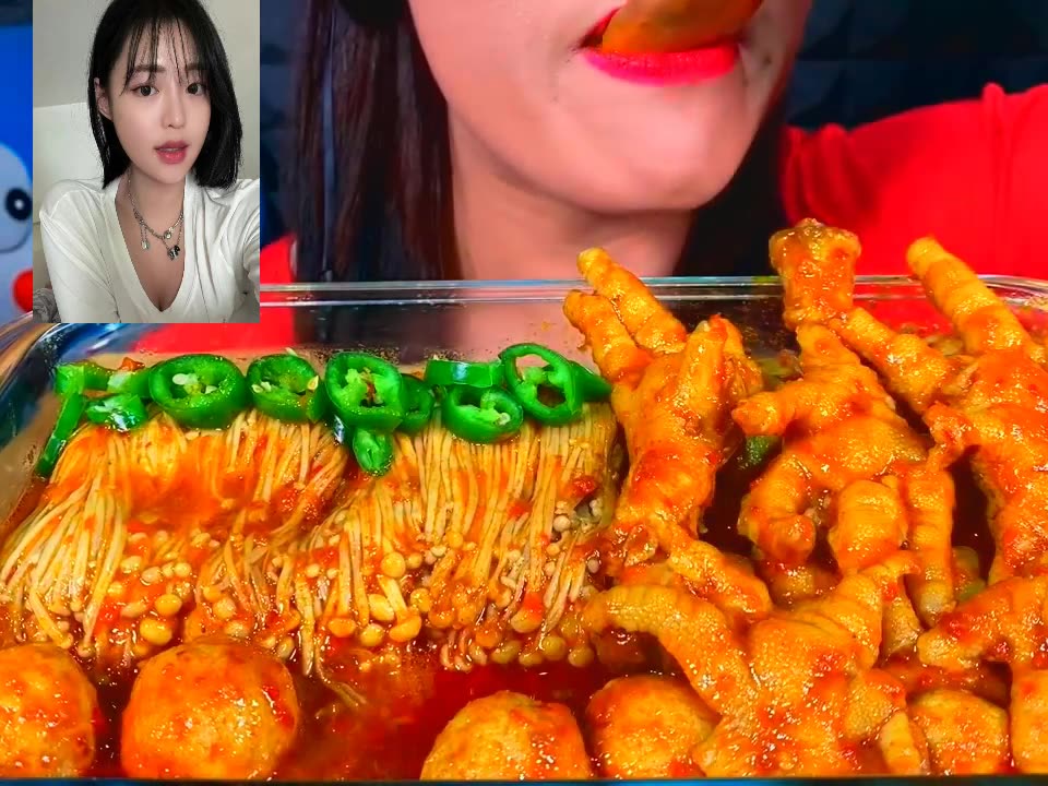 SPICY MEATBALL CHICKEN FEET ENOKI MASSIVE #eating #food #cooking #reels ...