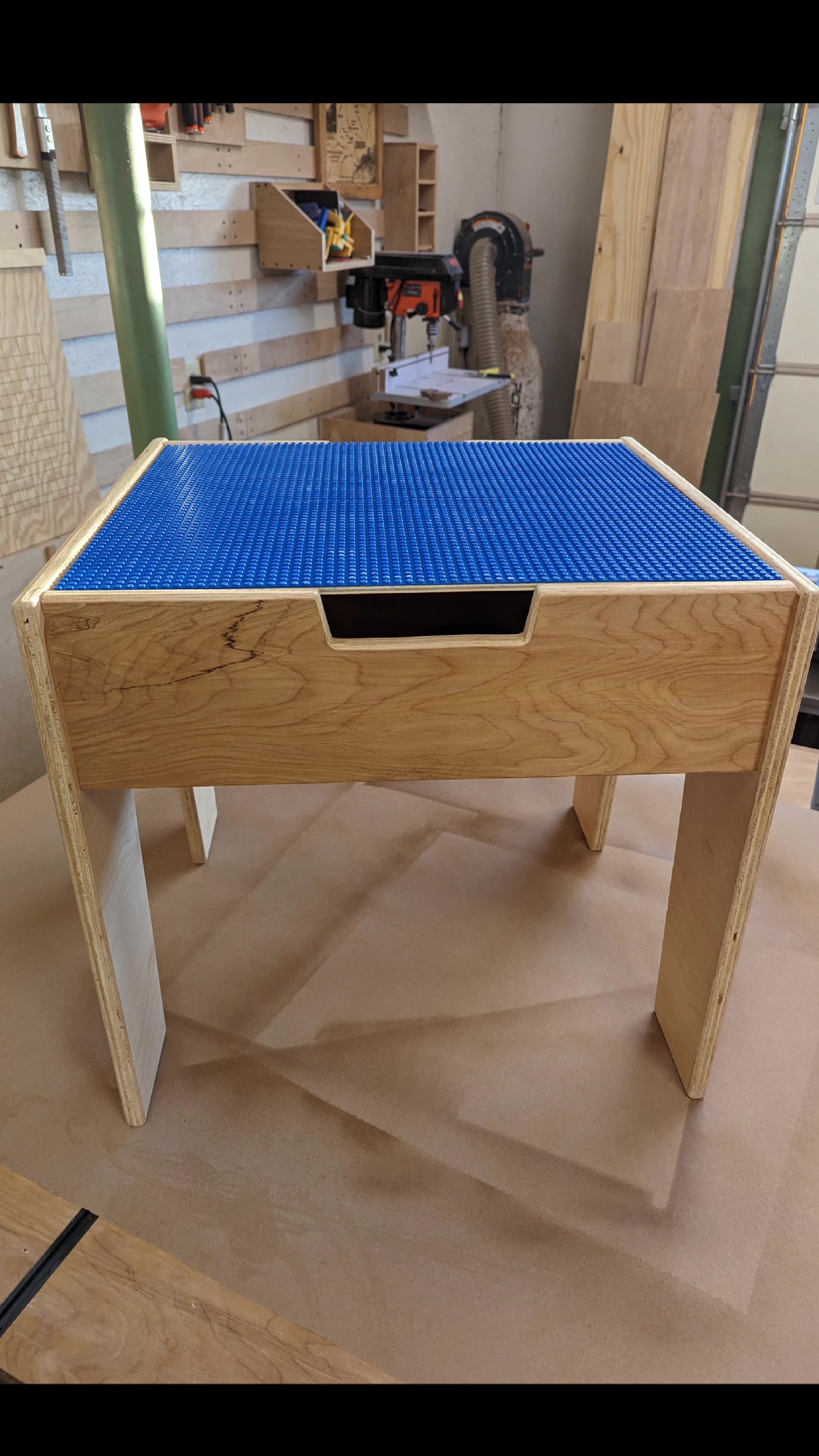 LEGO assembly table