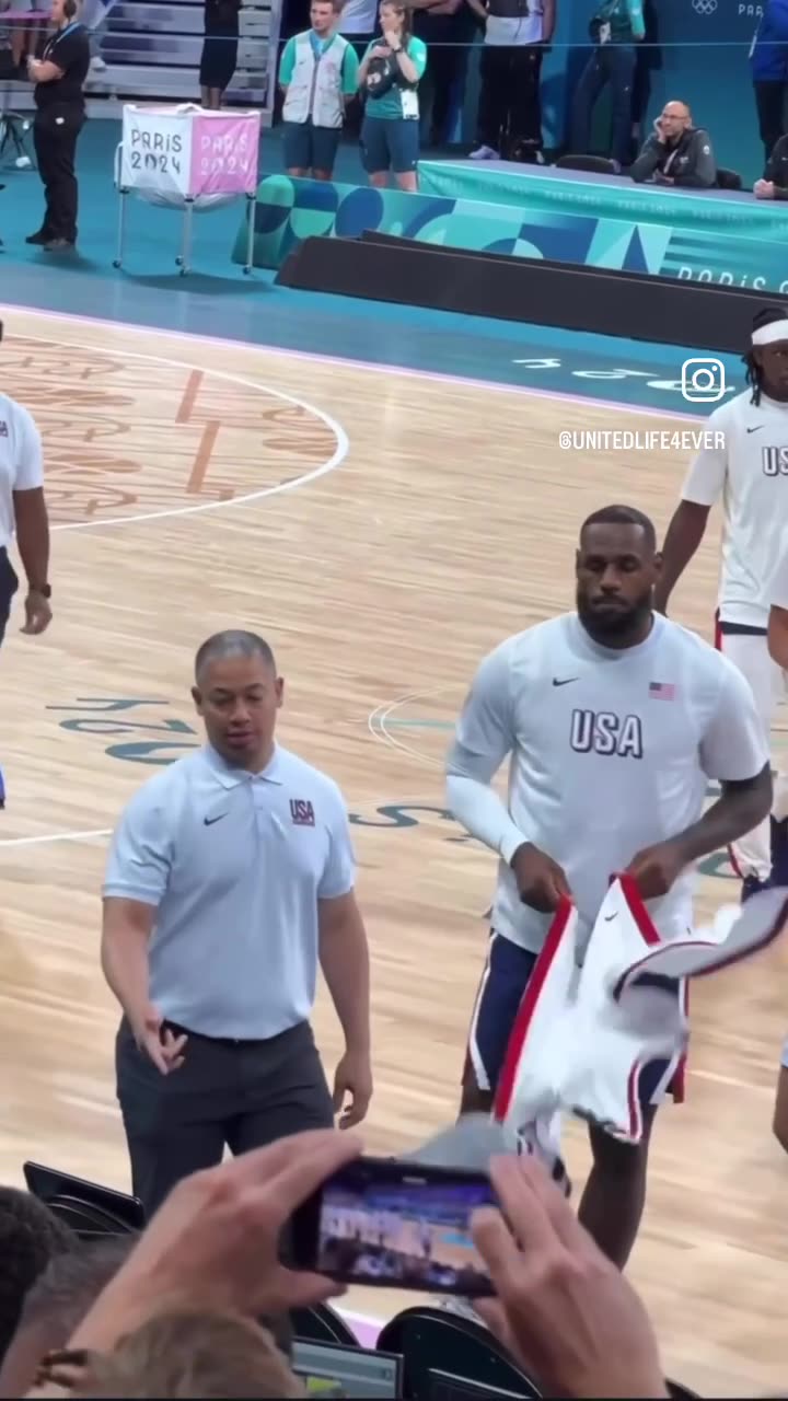 LeBron pre game routine in Paris