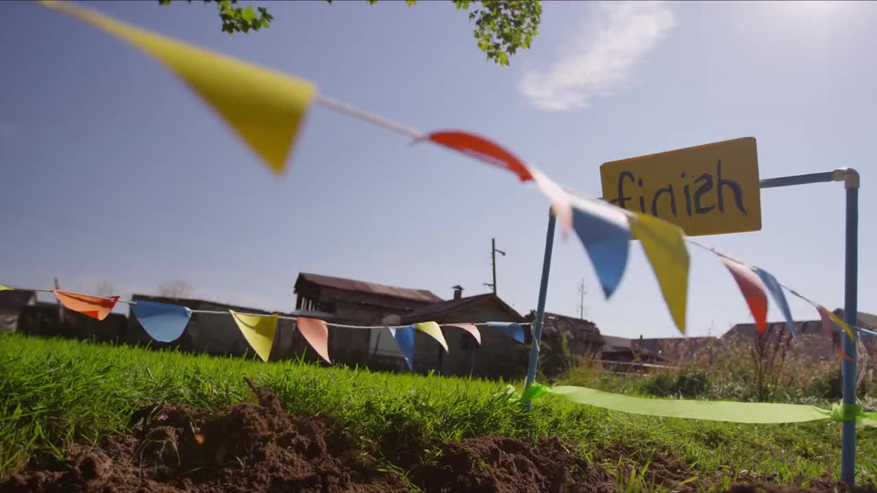 Cute Puppy Race in 4K ULTRA HD(Nature)