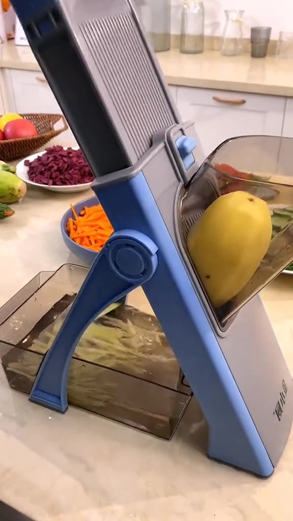 Vegetable blender machine
