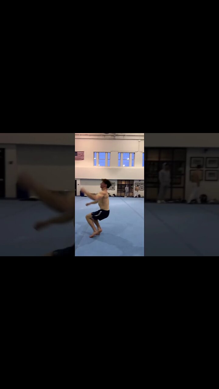 Chase Clingman does a Crazy Combination #calisthenics #gymnast #gym # ...