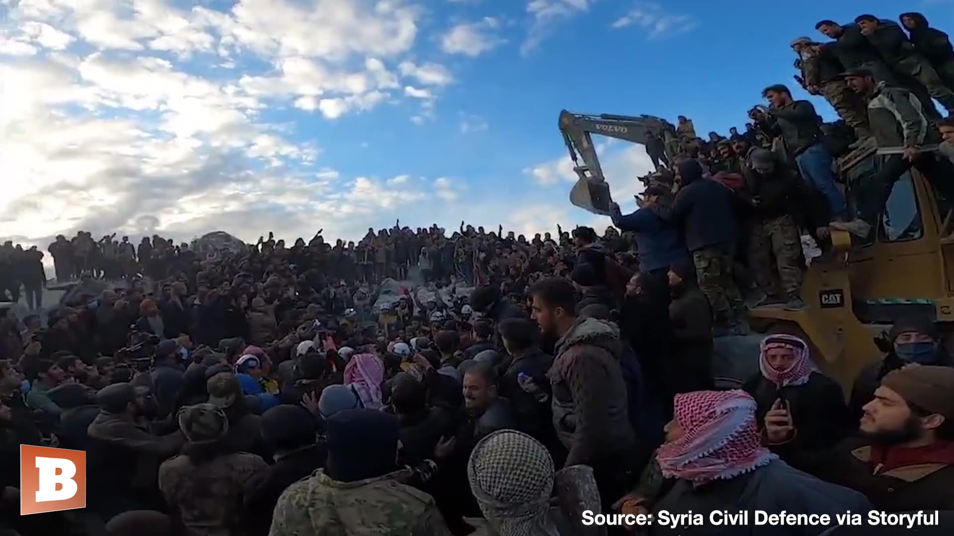 Crowd ERUPTS in Cheers as ENTIRE FAMILY Is Rescued from Rubble After ...
