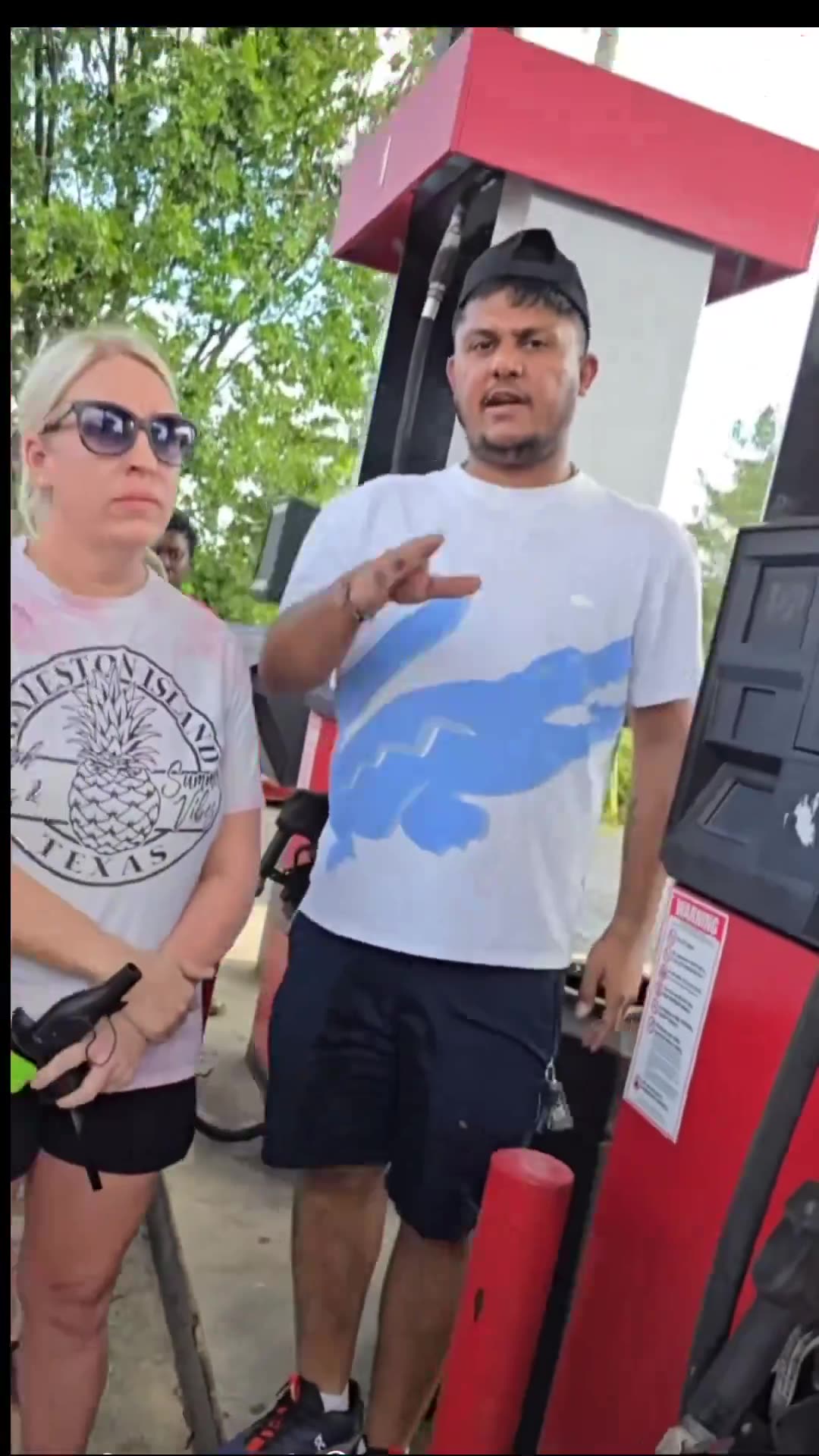 Remember to avoid this Gas station next time you're passing through ...