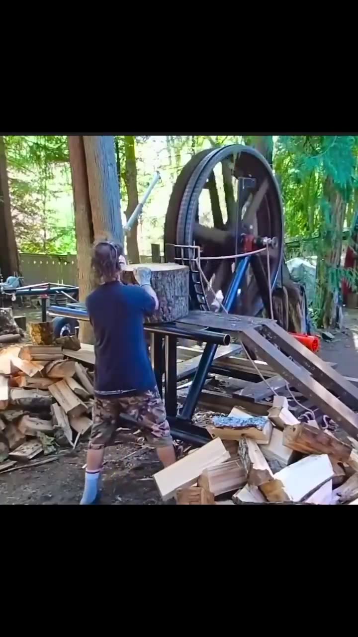Sus Wood Chopping Machine