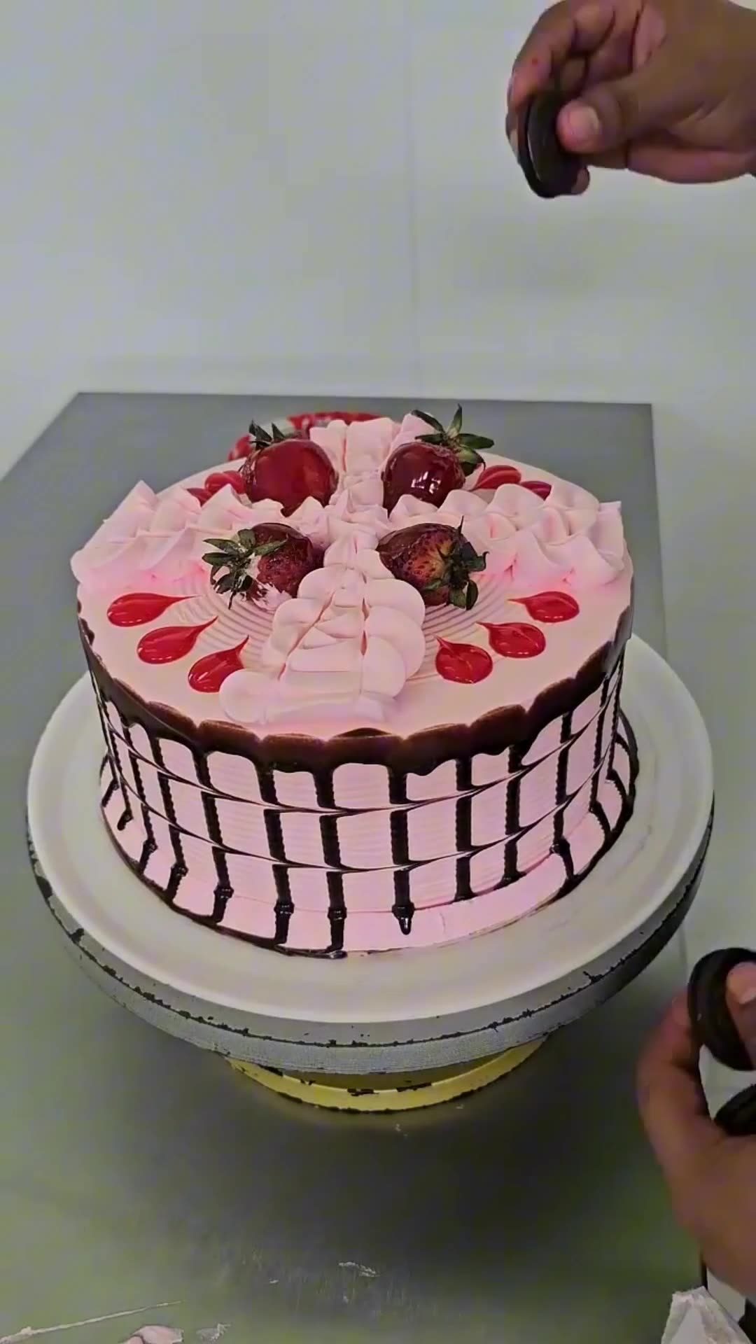 Strawberry cake design