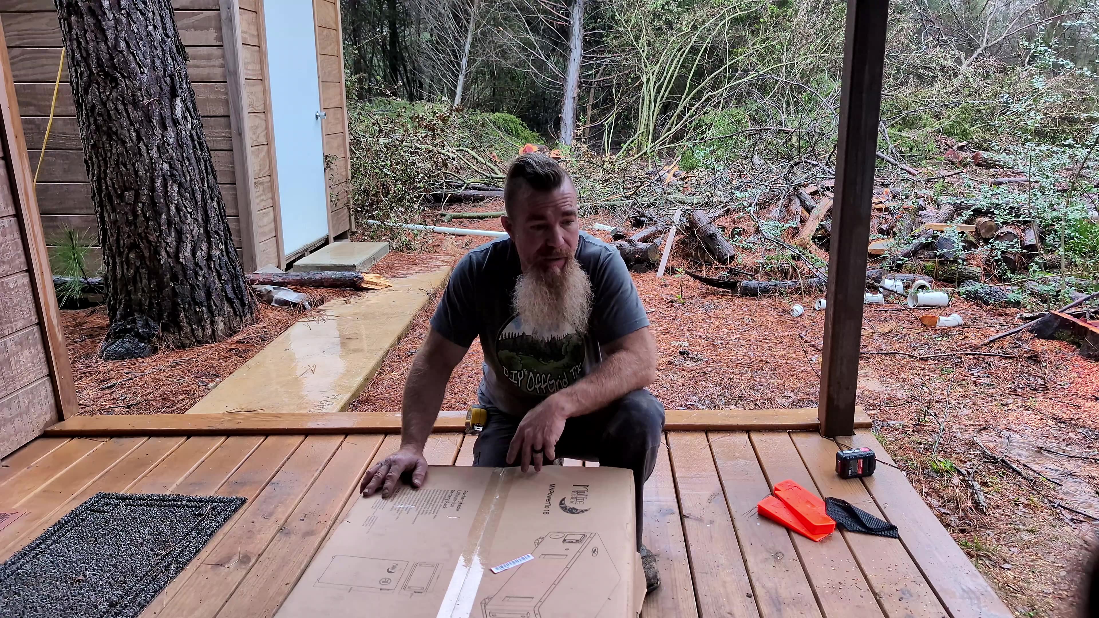 Midnite MNPowerFlo16 LifePo4 Battery Full Unboxing, Install and Review