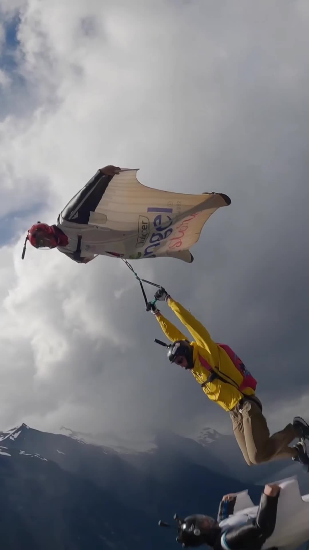 Insane Skydiving Stunts: no gravity zone