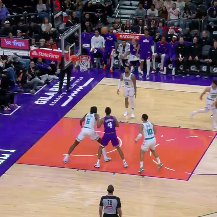 NBA - How did Beal hold his pivot foot on this jumper 🤯