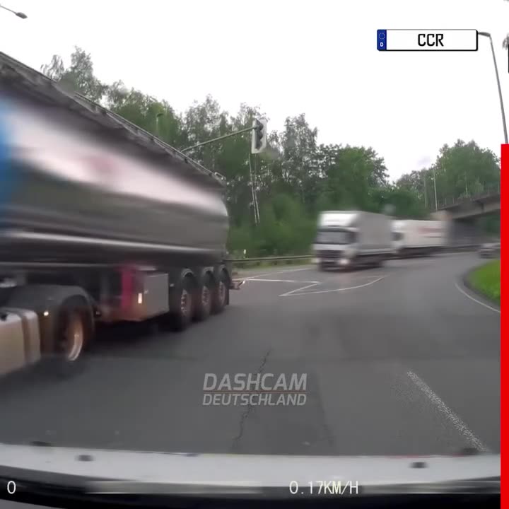 Wrong-Way Driver - Dash Cam Germany