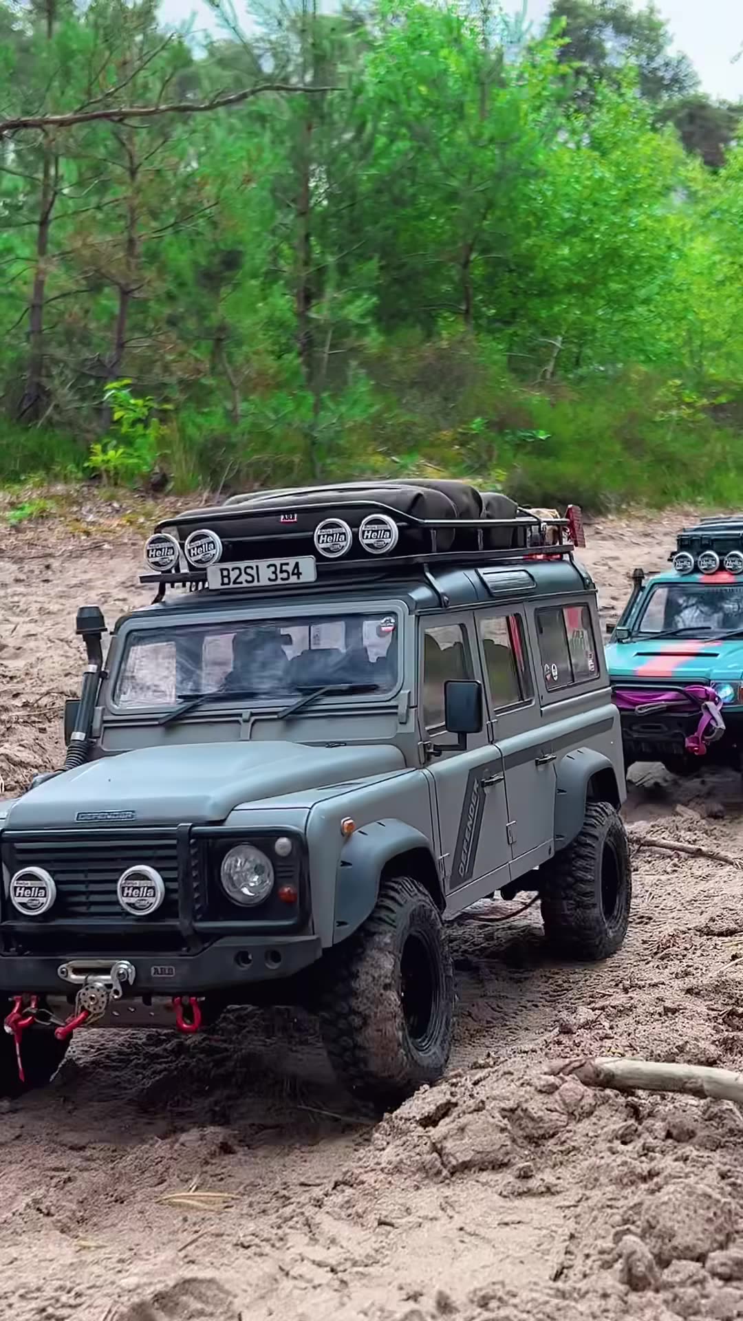 Super Scale RC Off Road 4x4 Land Rover Defender Trophy Overland