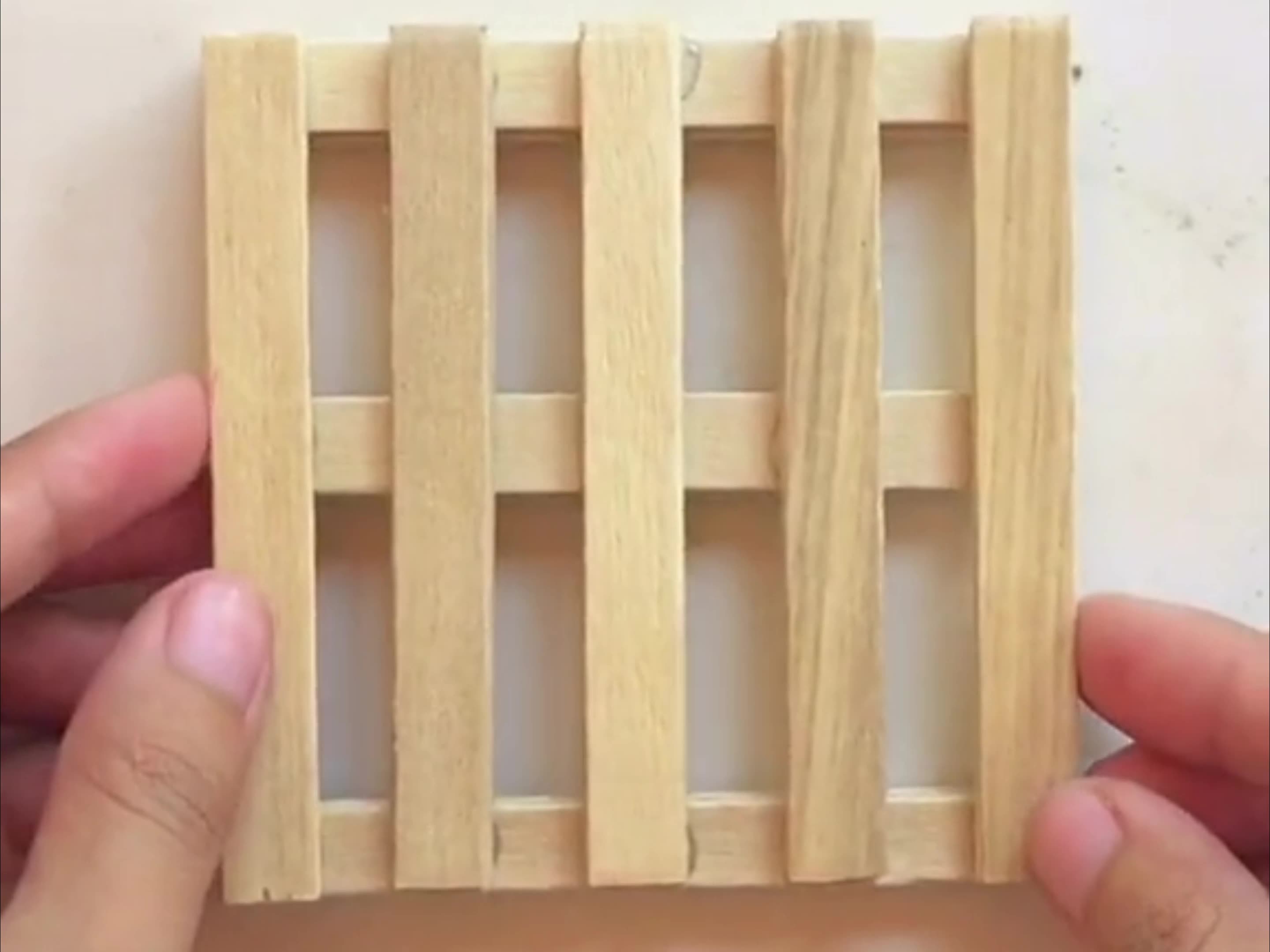 how to make a DIY coaster using popsicle sticks